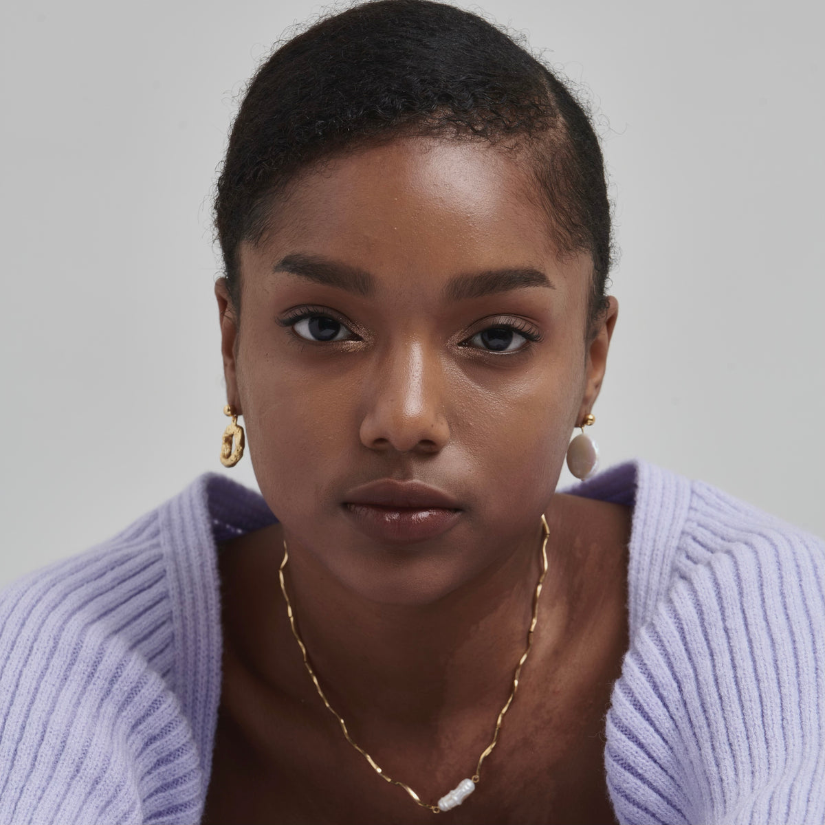 Asymmetrical Round Pearls Earrings | Shabella